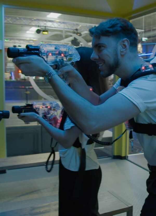 Laser Hero l Dyst med dine venner i den vildeste battle!