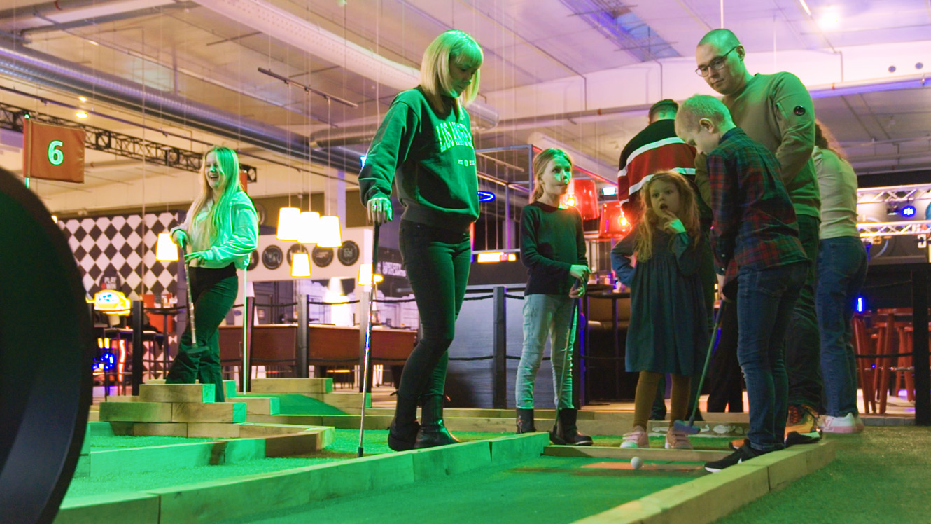 Få den bedste Familie søndag i Bowl'n'Fun | Massere af underholdning!